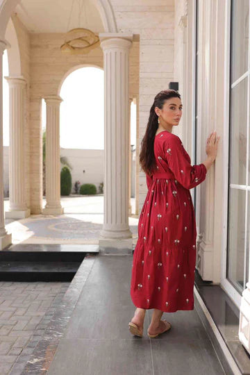 5 Stunning Embroidered Garments You Must Try! – Silayi Pret